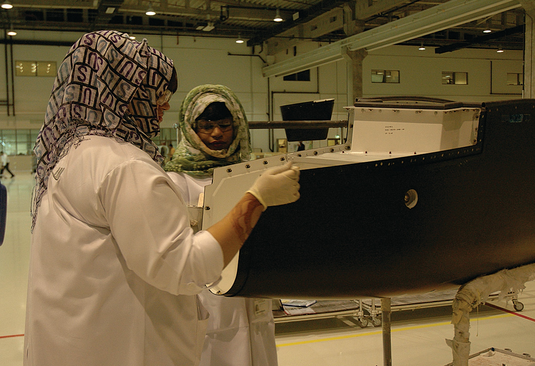 Strata Aims For Leadership In Composites | Aviation International News