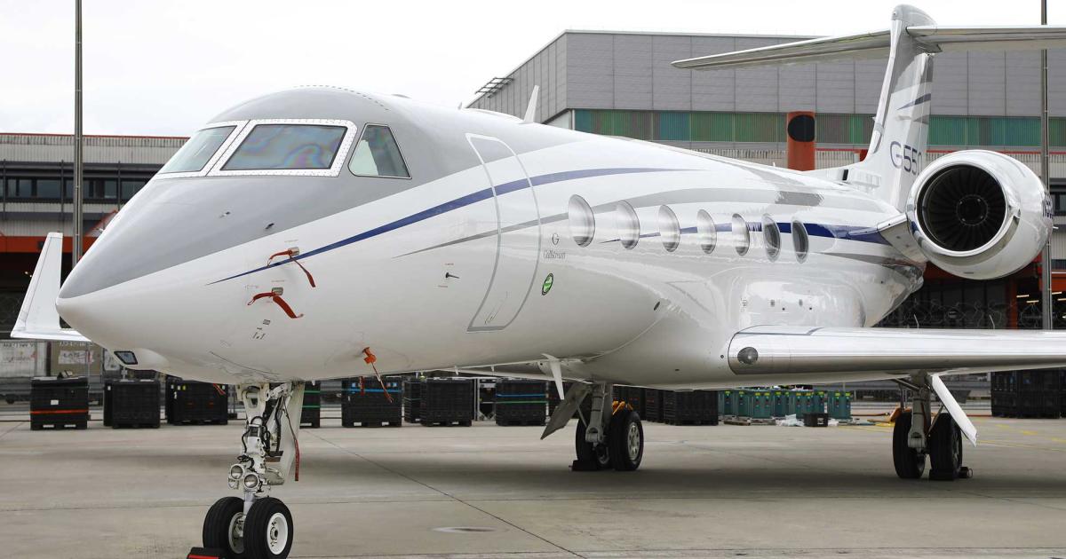 Gulfstream G550 Goes Fast on the Green Stuff | Aviation International News