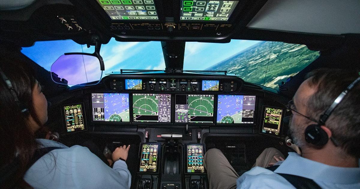 Flight Simulation Pioneers Come Together | Aviation International News